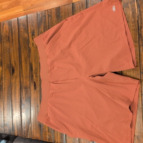 ALO Yoga | Shorts | Alo Repetition Shorts | Poshmark